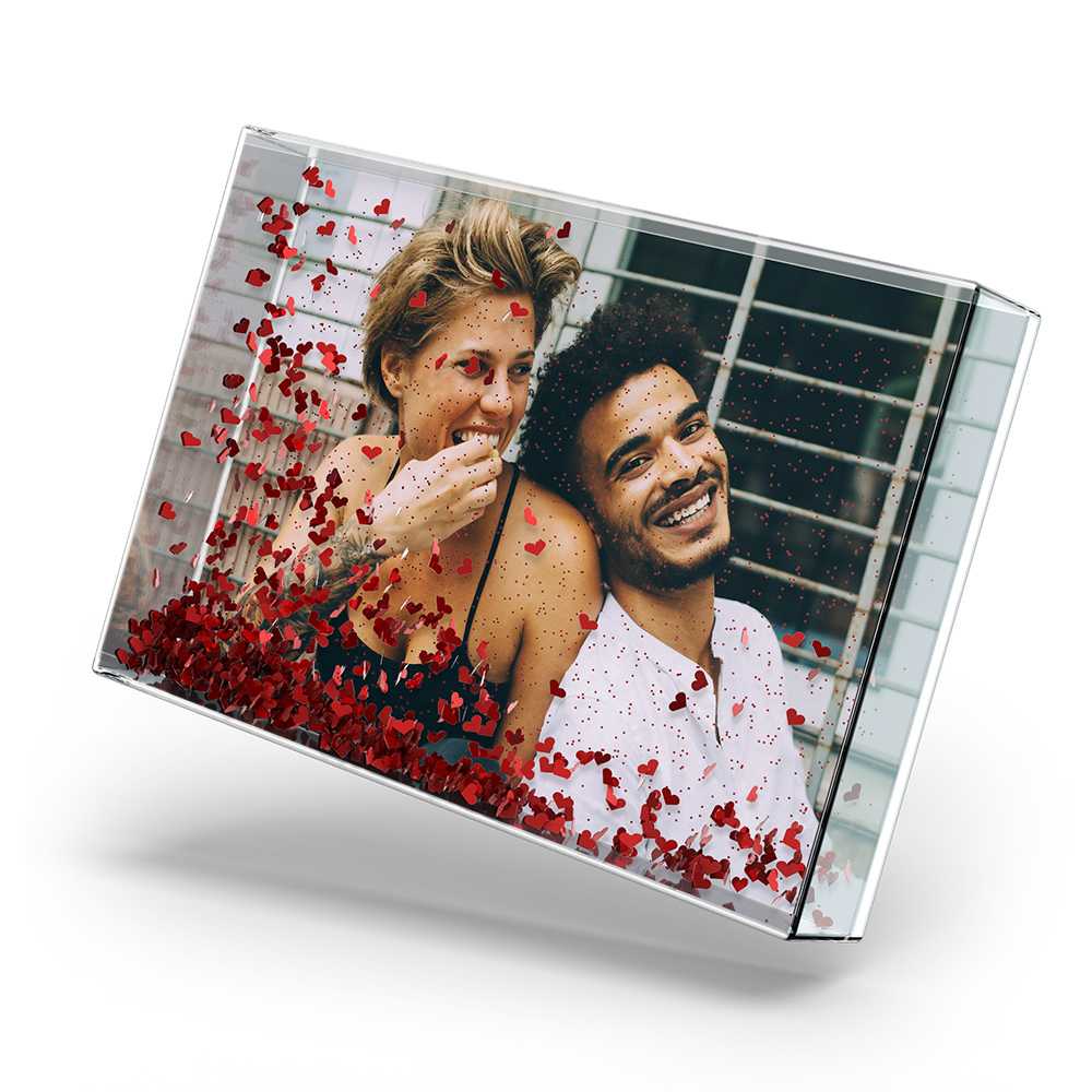 Shake Photo Frame- your photo in a frame filled with hearts | ifolor